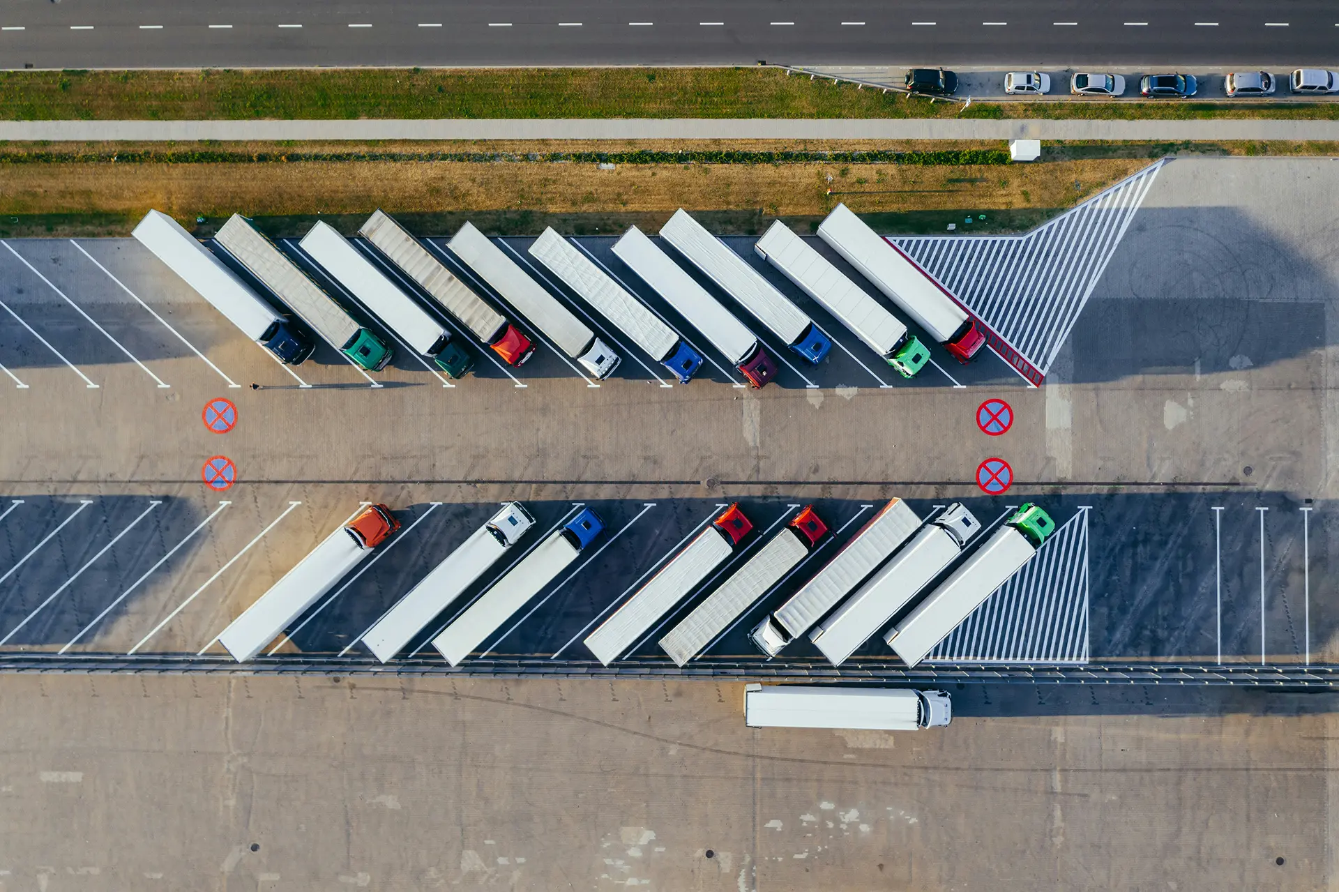 Why 24/7 Fuel Access Is Critical for Transport and Logistics